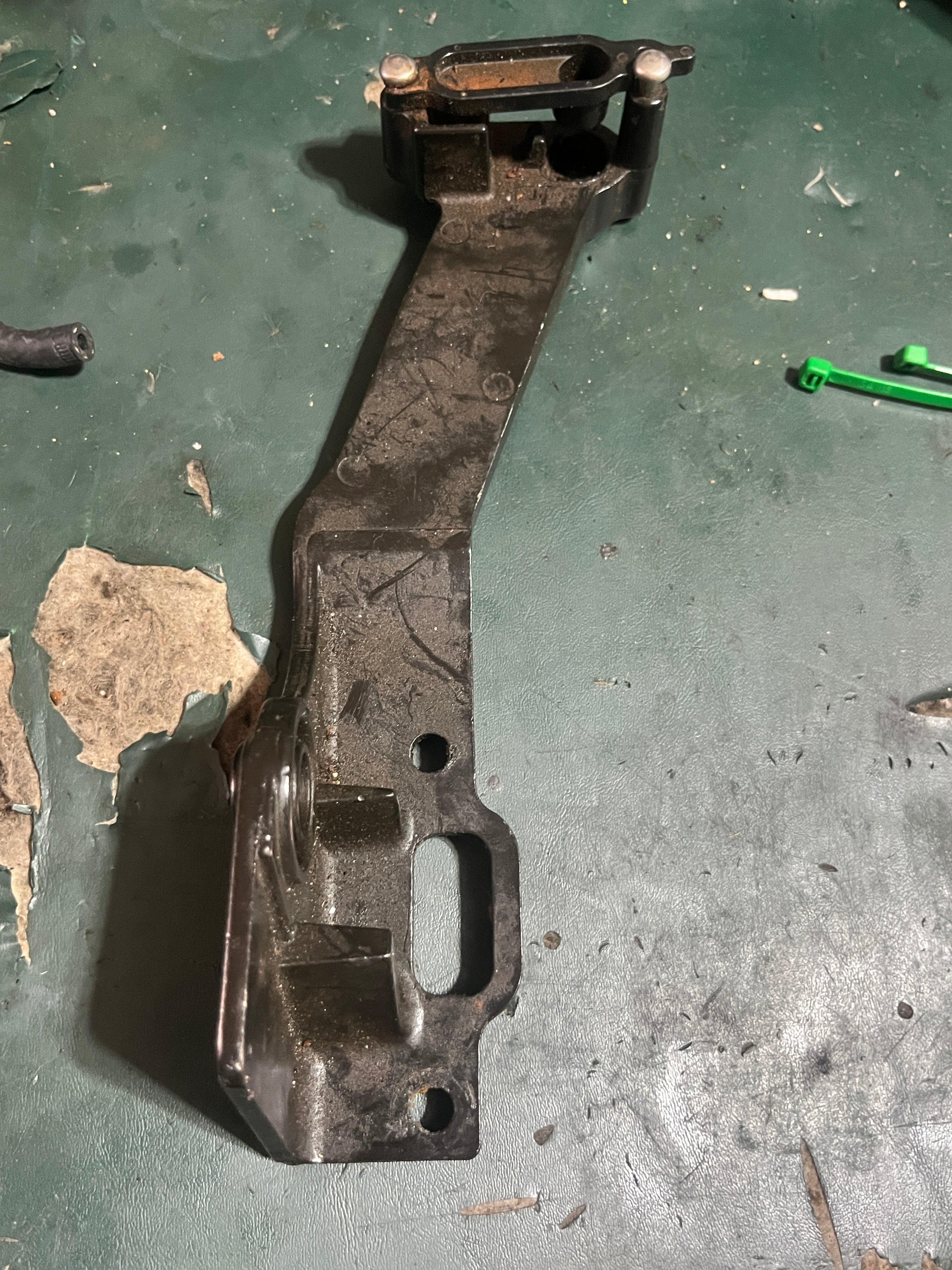 225 200 hp Mercury THROTTLE LINKAGE BRACKET 8240102 824010-c two strok ...