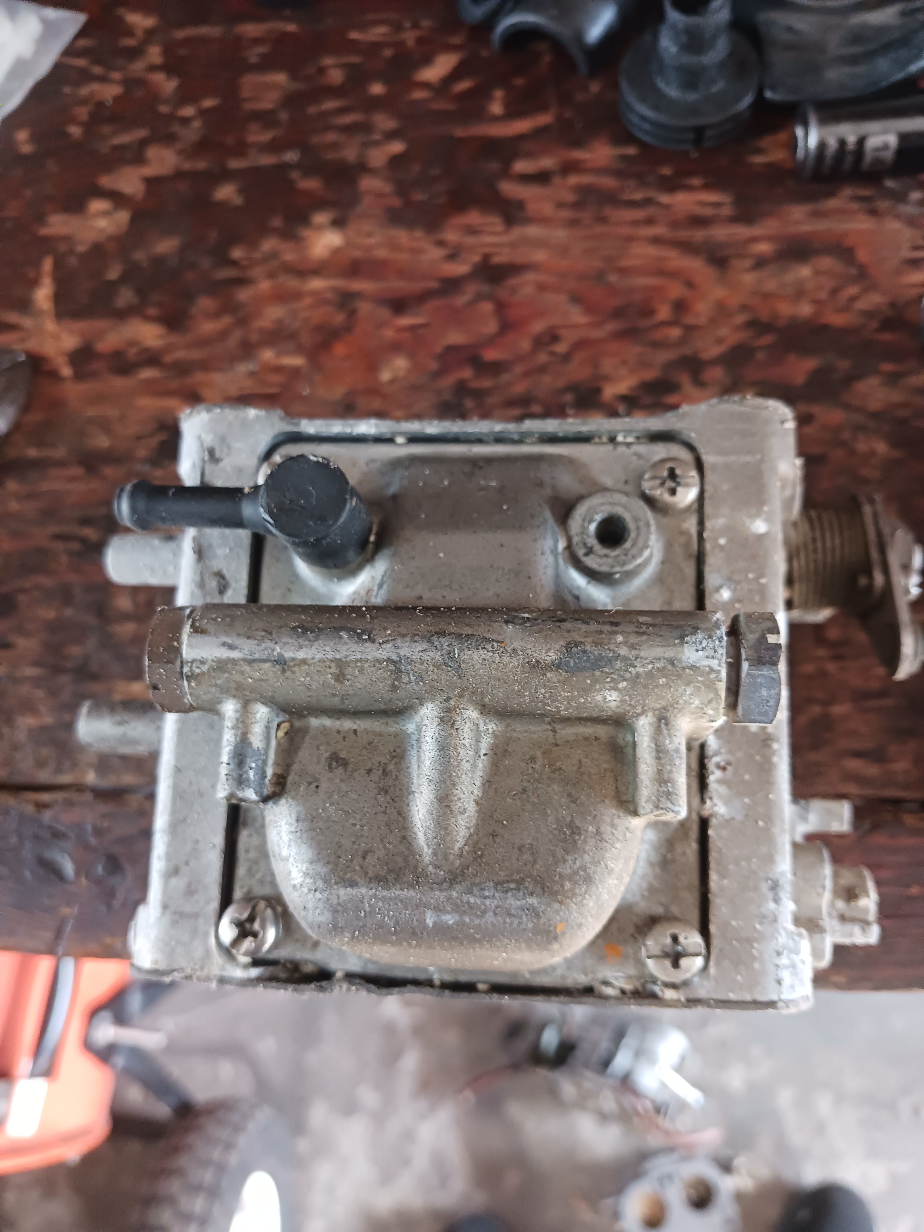 DT 150 175 200 Suzuki carb float chamber assy 13245-87D10, 13245-87D00 ...