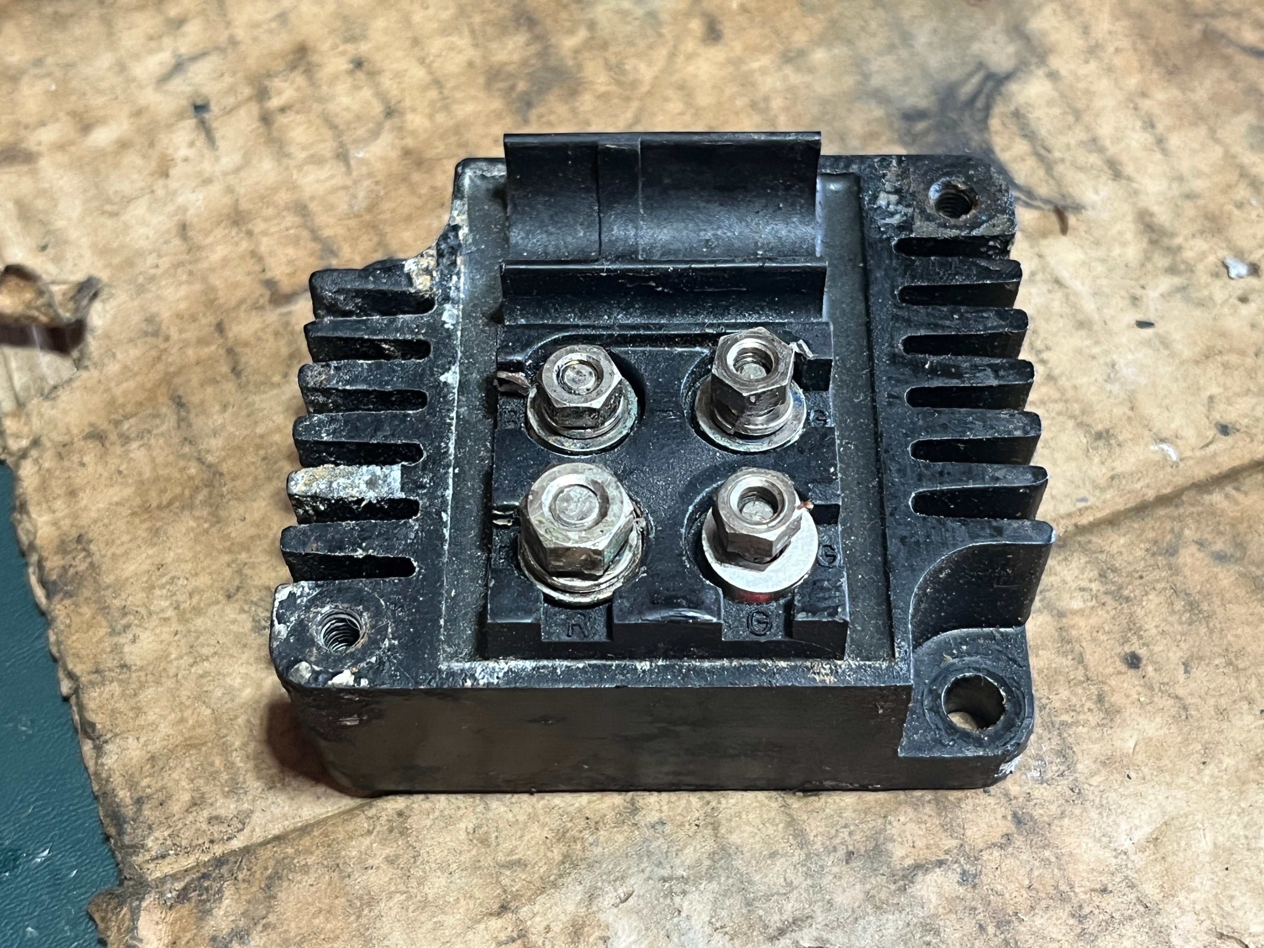 90 hp Yamaha 6G5-81960-A0-00 voltage RECTIFIER & REGULATOR ‘86-96 two ...