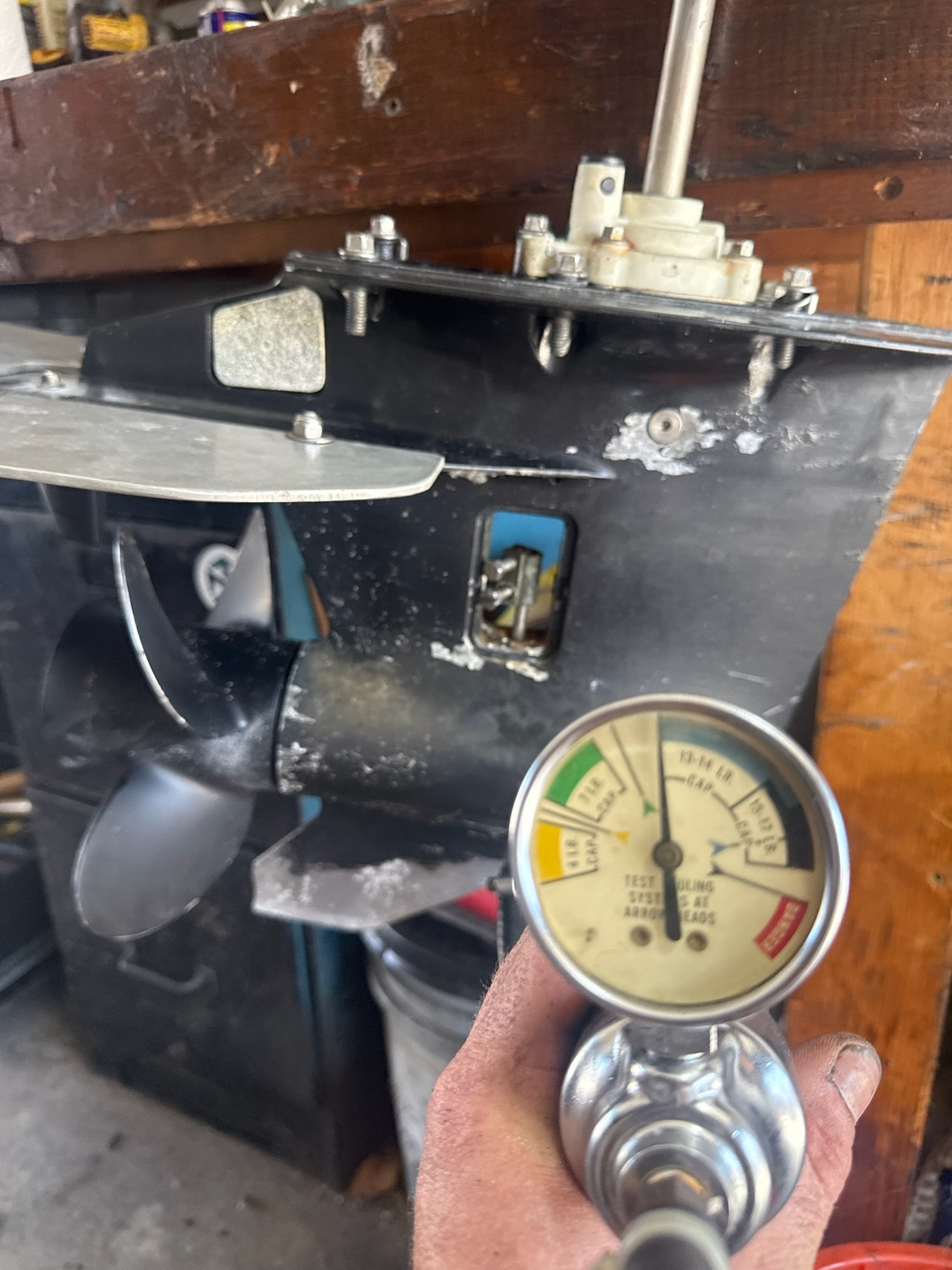 30 25 15 hp Evinrude E-tec GEARCASE ASSEMBLY 5009358 GEARCASE HOUSING ...