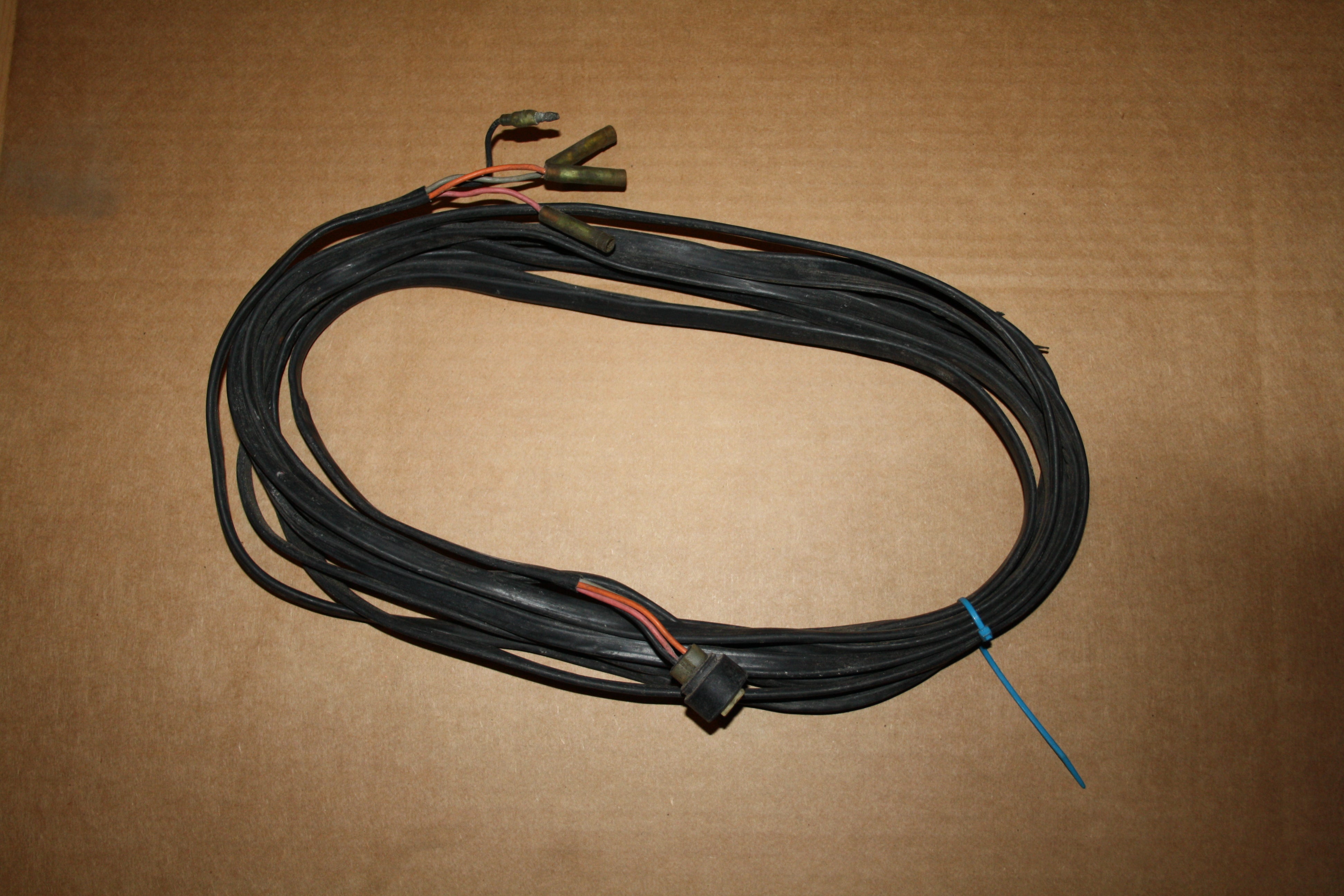 23 ft Yamaha old style trim sensor harness 4 pin – Marine Parts Galore ...
