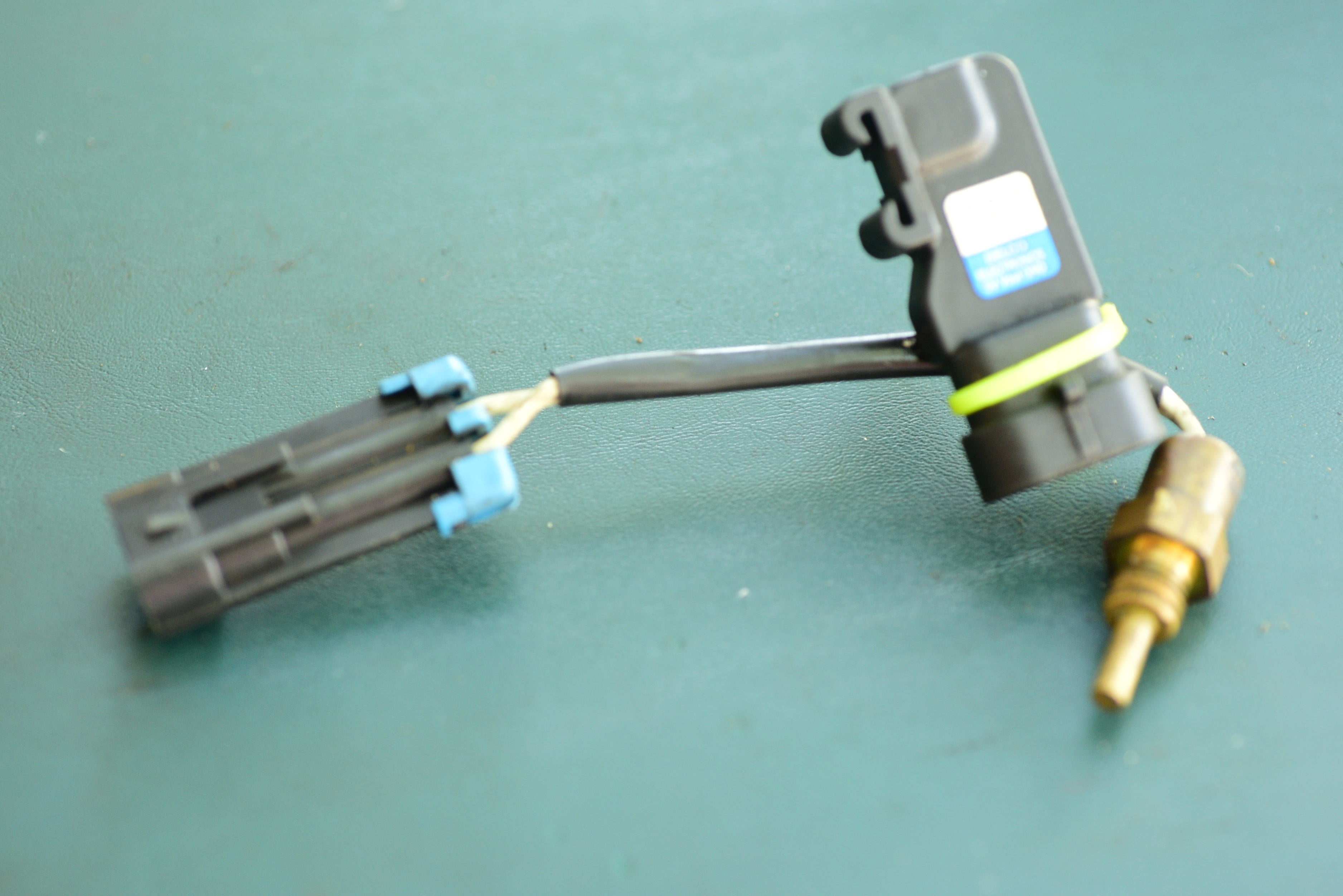 30 40 50 60 hp Mercury map sensor 854445 16212460 - 8M0148668 TEMPERAT ...