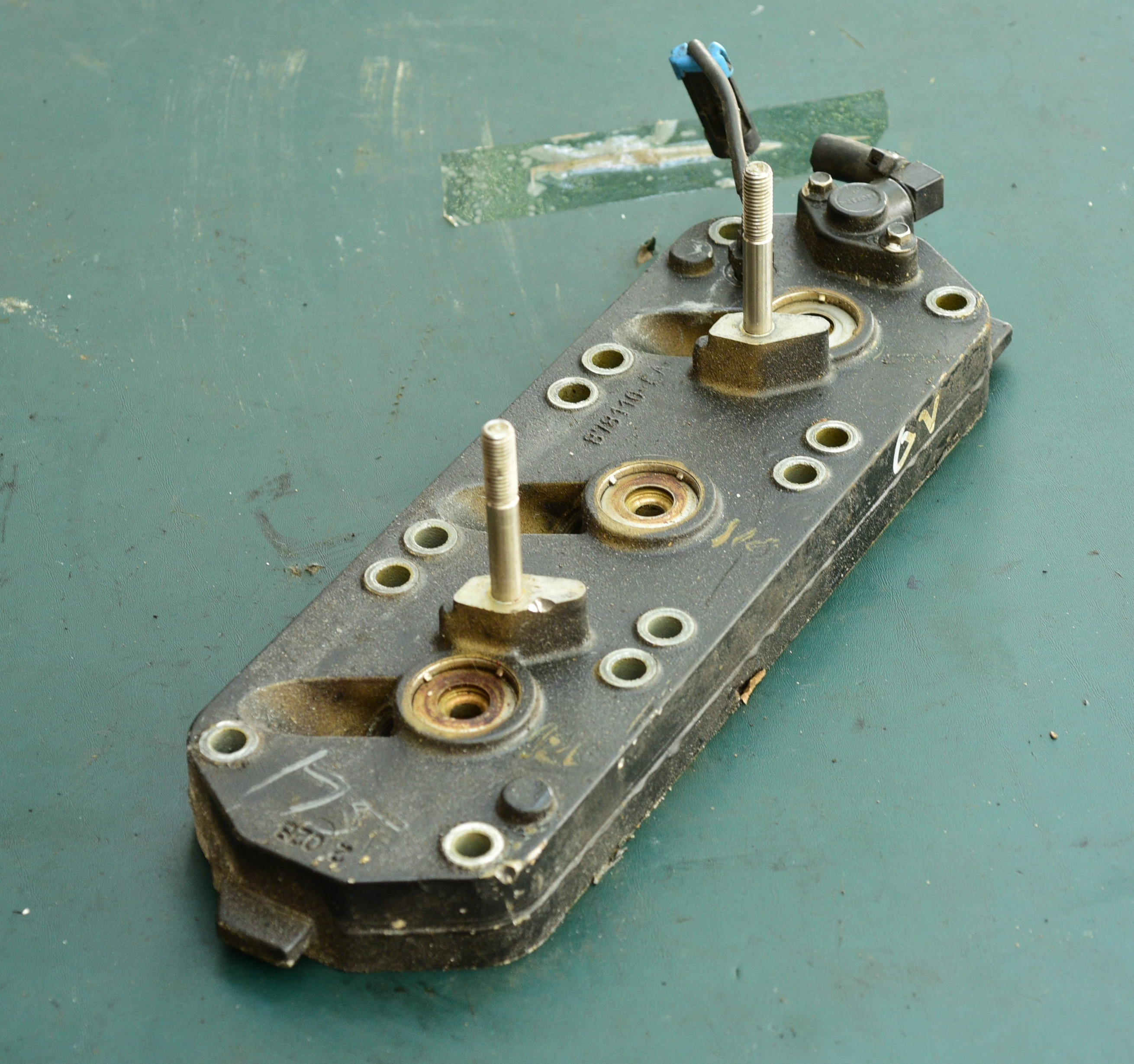 110 135 150 1175 hp Mercury 878110T1 starboard CYLINDER HEAD ASSEMBLY ...